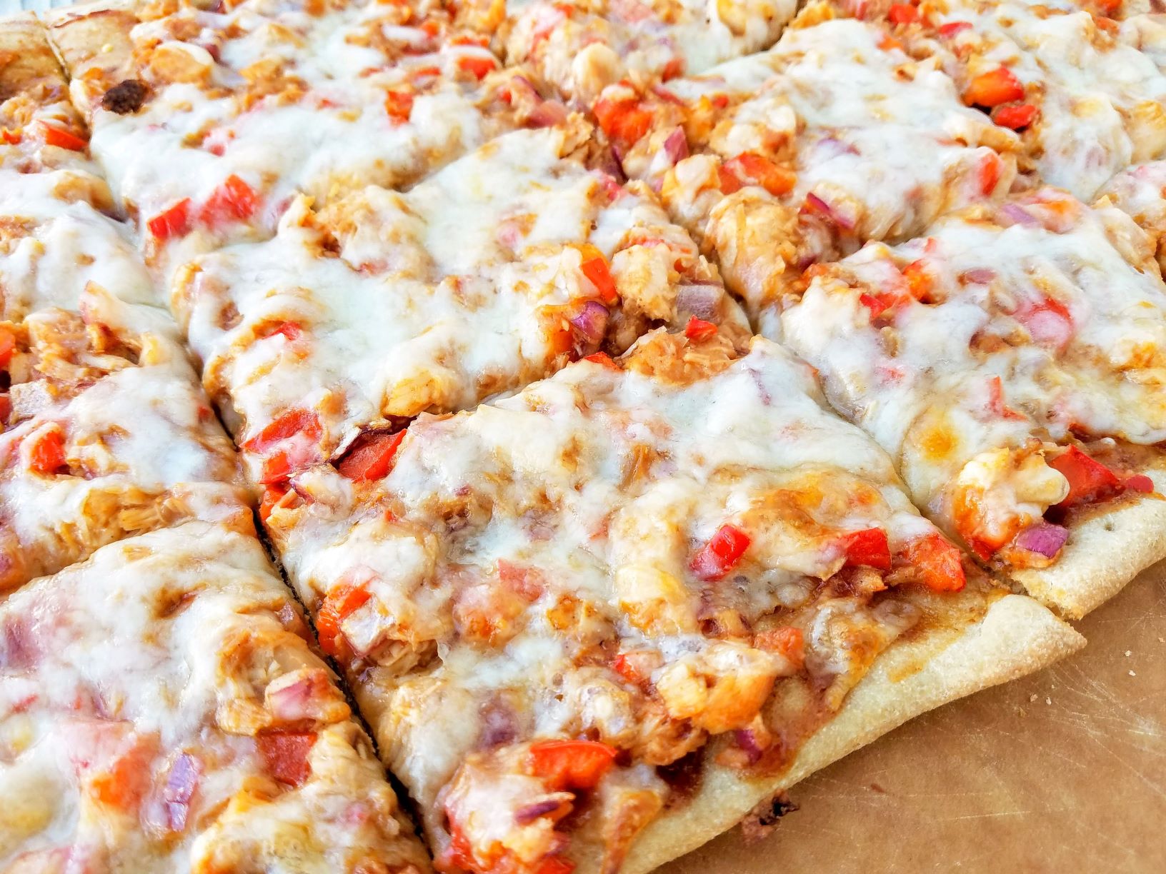 Barbecue Chicken Pizza on Whole Wheat Crust – Hearty Smarty